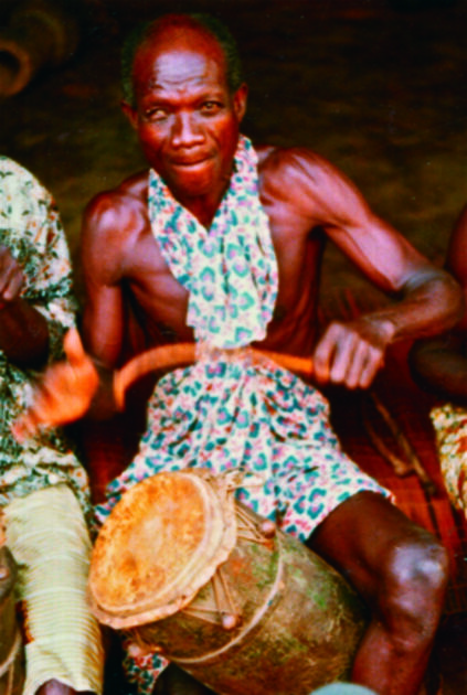 Drums of Benin : Revista Pesquisa Fapesp