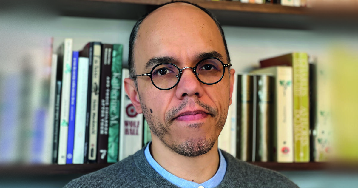 Caetano Galindo: Una lengua sin corbata : Revista Pesquisa Fapesp