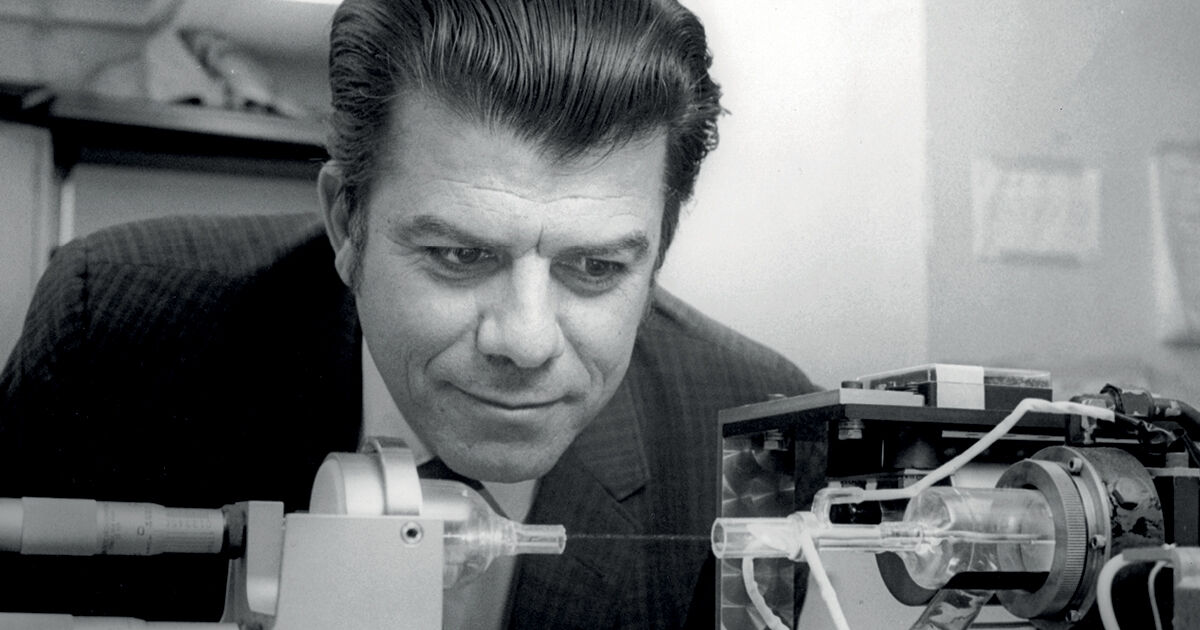 A physicist with a passion for light : Revista Pesquisa Fapesp