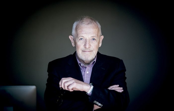 Francis Halzen: Na cola dos neutrinos e raios cósmicos : Revista ...