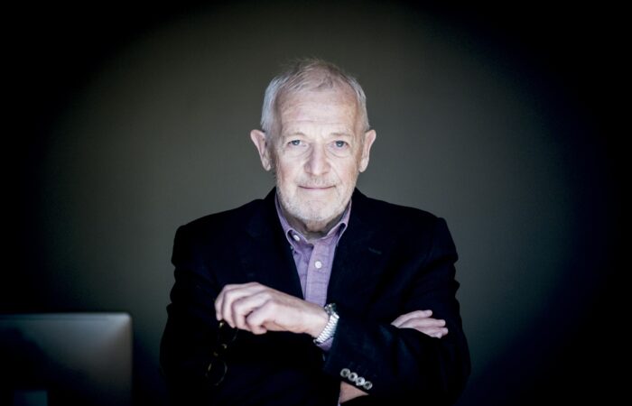 Francis Halzen: In pursuit of neutrinos and cosmic rays : Revista ...