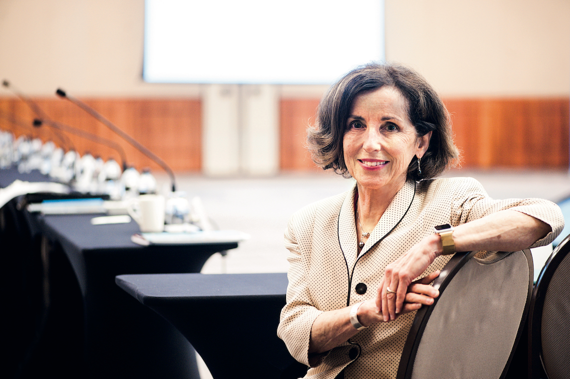 France Córdova: Understanding the nature of things : Revista Pesquisa ...